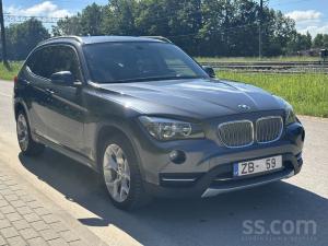 Melns BMW X1 2013 Ogre, ar dzinēja tilpumu 2.00 L un nobraukumu 241 tūkst. km par 7200 €, foto 3 vietnē AUTOMOTO.COM.LV