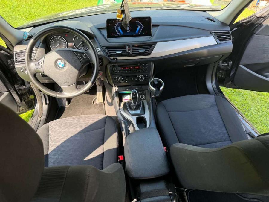 Black BMW X1 2013 in Utena, with an engine capacity of 2.00 L and mileage of 233 thousand km for 6800 €, photo 12 on AUTOMOTO.COM.LV