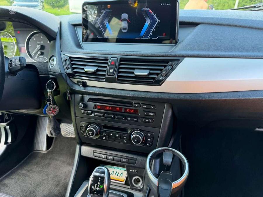 Black BMW X1 2013 in Utena, with an engine capacity of 2.00 L and mileage of 233 thousand km for 6800 €, photo 13 on AUTOMOTO.COM.LV
