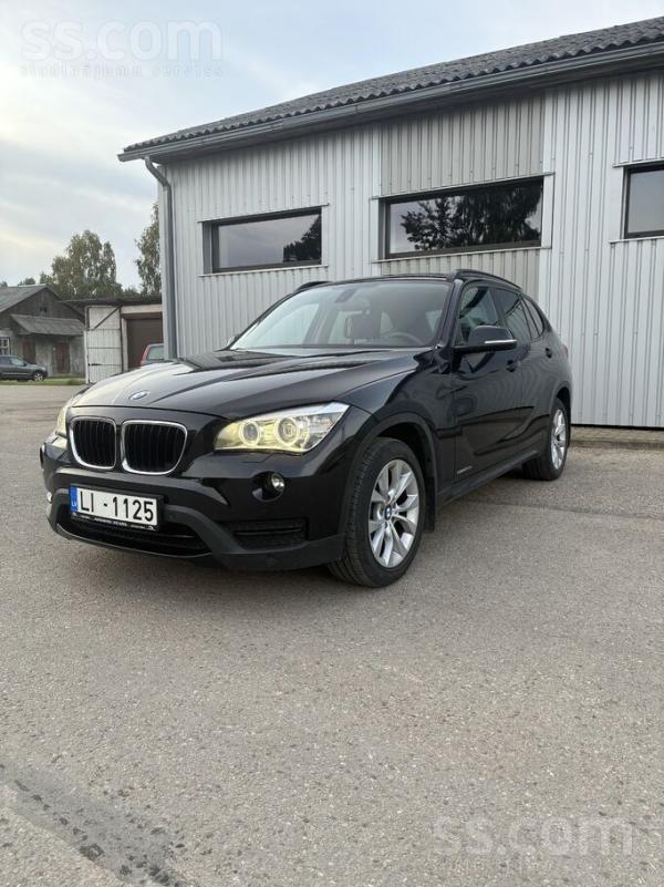 Melns BMW X1 2013 Preiļi, ar dzinēja tilpumu 2.00 L un nobraukumu 278 tūkst. km par 8990 €, foto 3 vietnē AUTOMOTO.COM.LV