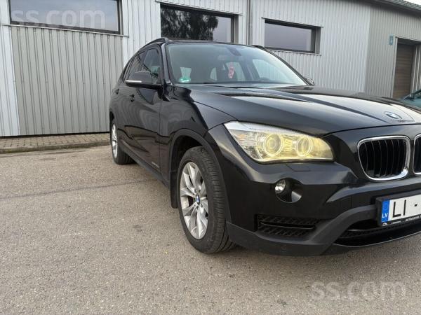 Melns BMW X1 2013 Preiļi, ar dzinēja tilpumu 2.00 L un nobraukumu 278 tūkst. km par 8990 €, foto 4 vietnē AUTOMOTO.COM.LV