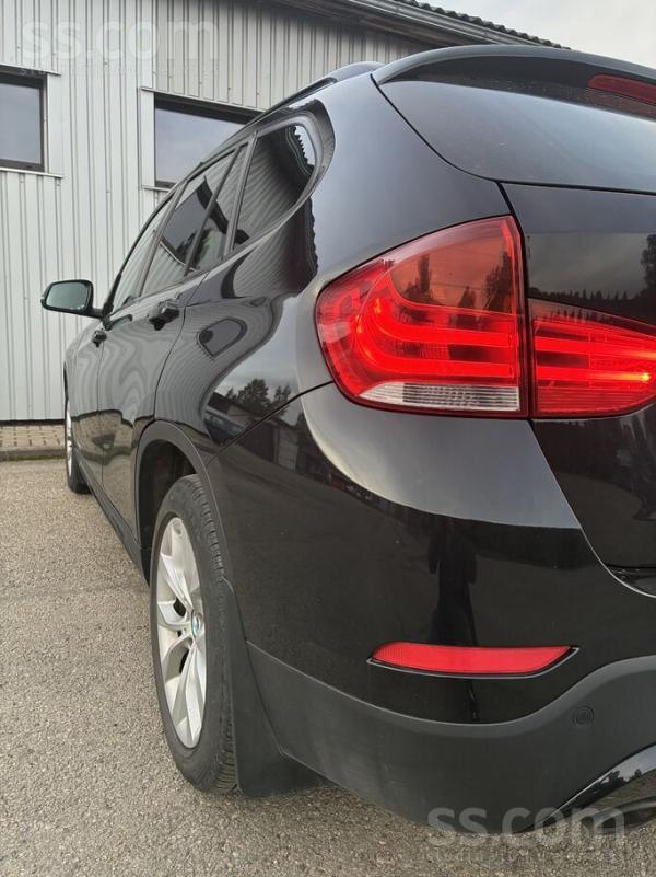 Melns BMW X1 2013 Preiļi, ar dzinēja tilpumu 2.00 L un nobraukumu 278 tūkst. km par 8990 €, foto 7 vietnē AUTOMOTO.COM.LV