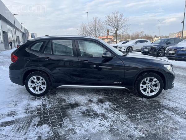Melns BMW X1 2014 Rīga, ar dzinēja tilpumu 2.00 L un nobraukumu 218 tūkst. km par 10590 €, foto 4 vietnē AUTOMOTO.COM.LV