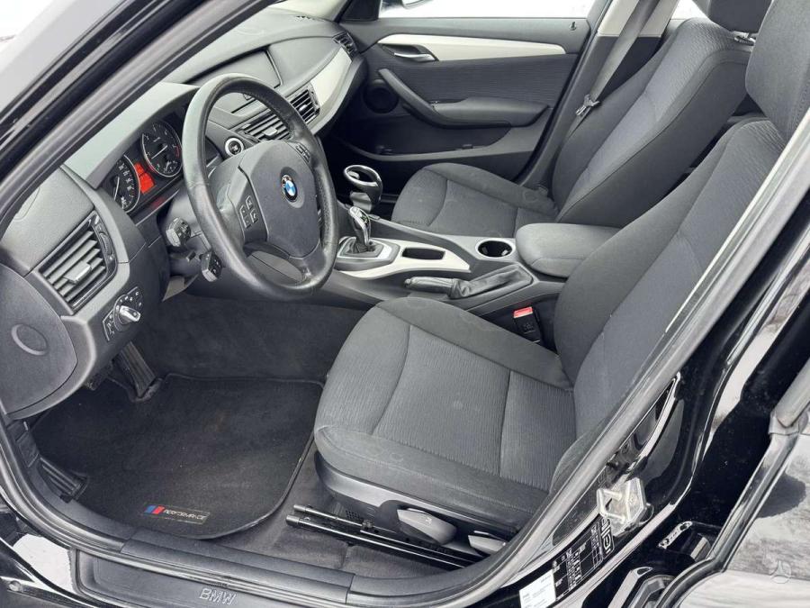 Black BMW X1 2014 in Marijampole, with an engine capacity of 2.00 L and mileage of 235 thousand km for 6400 €, photo 9 on AUTOMOTO.COM.LV