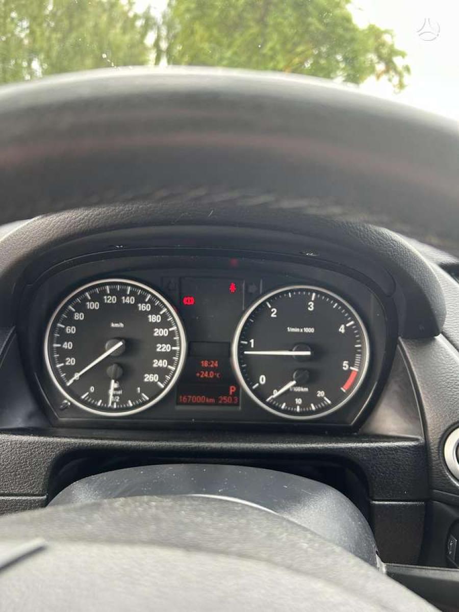Melns BMW X1 2014 Marijampole, ar dzinēja tilpumu 2.00 L un nobraukumu 168 tūkst. km par 7250 €, foto 12 vietnē AUTOMOTO.COM.LV