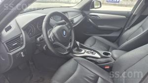 Black BMW X1 2014 in Riga, with an engine capacity of 2.00 L and mileage of 256 thousand km for 8600 €, photo 10 on AUTOMOTO.COM.LV