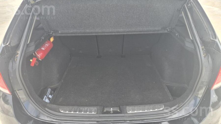 Black BMW X1 2014 in Riga, with an engine capacity of 2.00 L and mileage of 256 thousand km for 8600 €, photo 14 on AUTOMOTO.COM.LV
