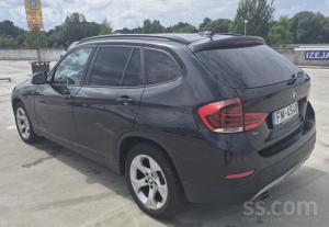 Black BMW X1 2014 in Riga, with an engine capacity of 2.00 L and mileage of 256 thousand km for 8600 €, photo 17 on AUTOMOTO.COM.LV