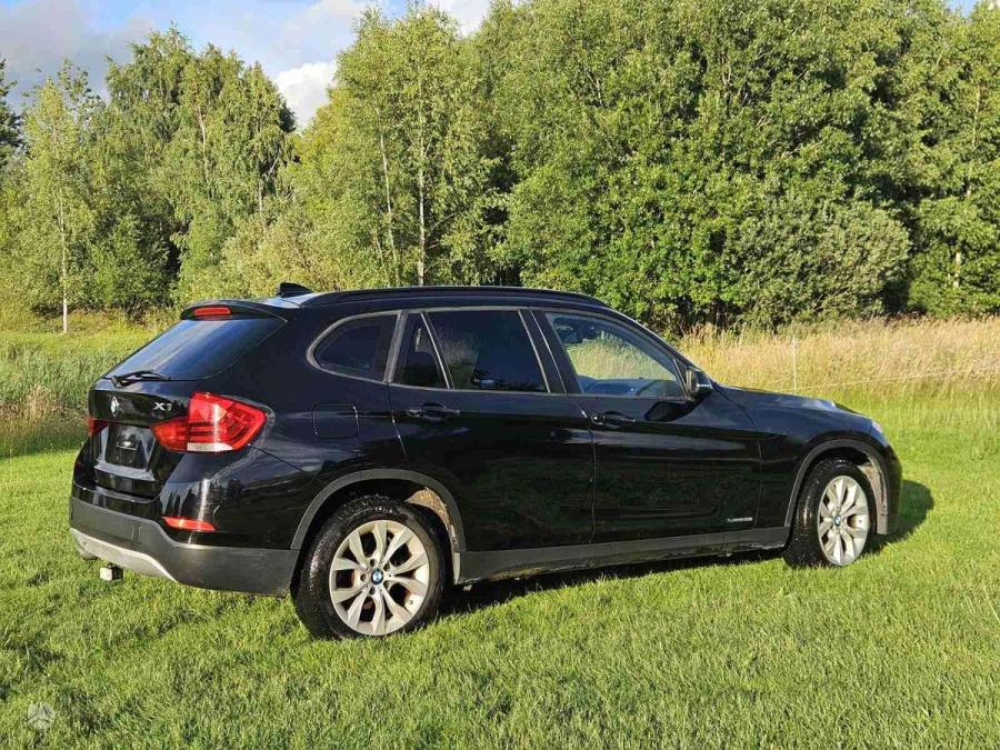 Melns BMW X1 2015 Kauņa, ar dzinēja tilpumu 2.00 L un nobraukumu 220 tūkst. km par 7800 €, foto 6 vietnē AUTOMOTO.COM.LV