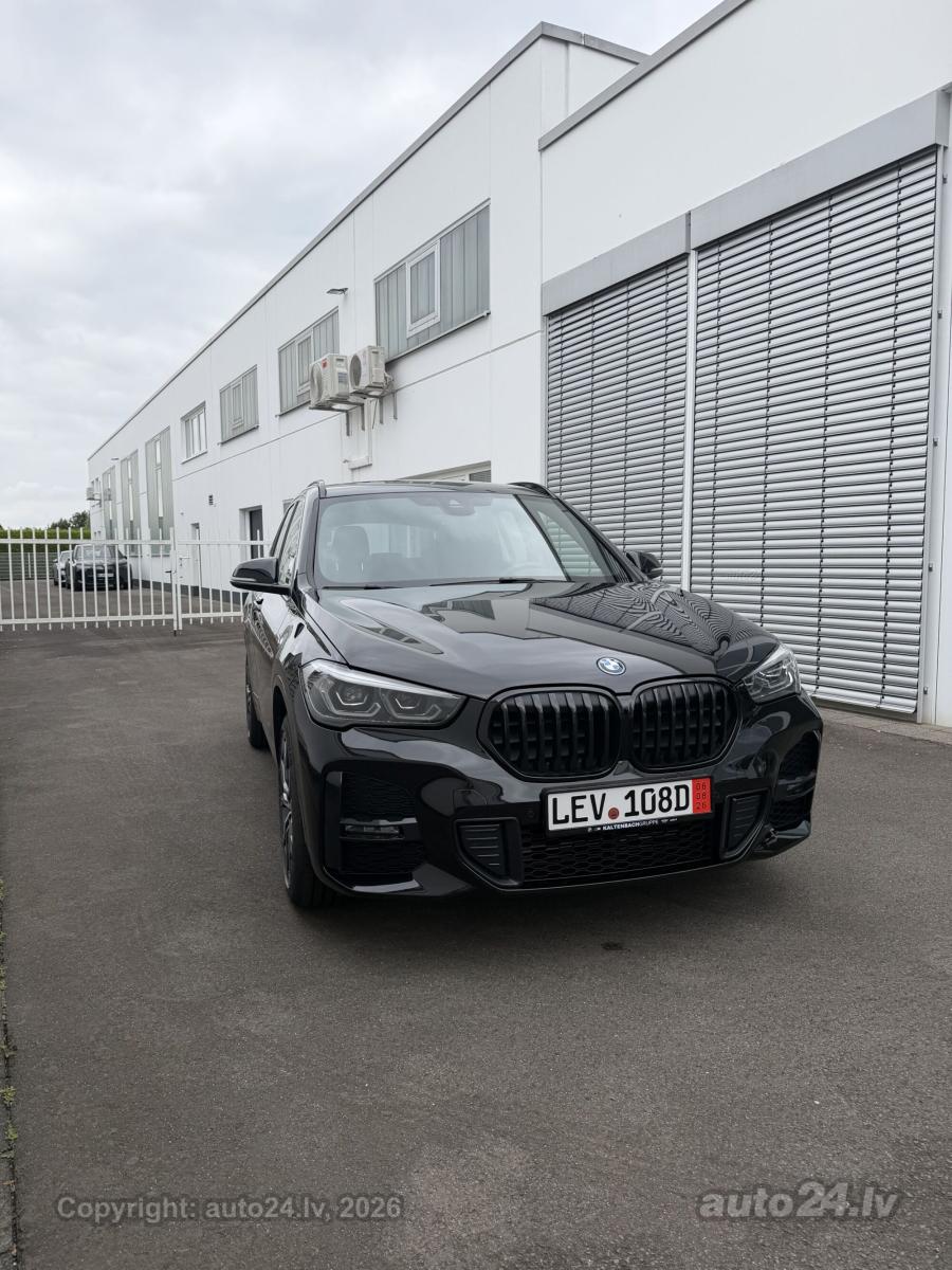 Melns BMW X1 2022 Ventspils, ar dzinēja tilpumu 1.50 L un nobraukumu 46 tūkst. km par 34000 €, foto 1 vietnē AUTOMOTO.COM.LV