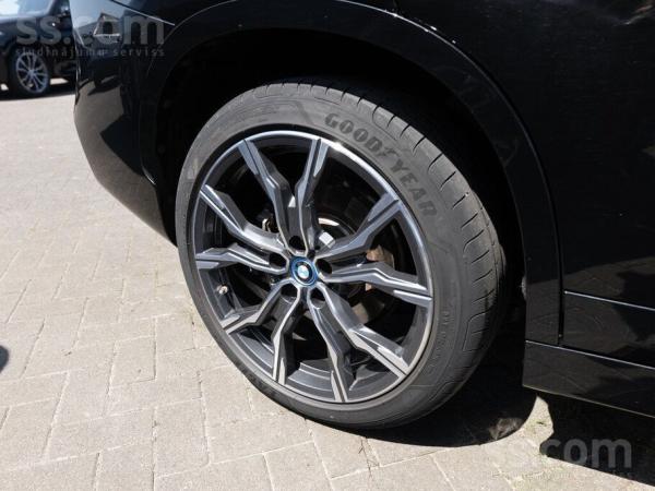 Melns BMW X1 2022 Ventspils, ar dzinēja tilpumu 1.50 L un nobraukumu 48 tūkst. km par 31500 €, foto 8 vietnē AUTOMOTO.COM.LV