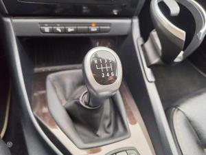 Melns BMW X1 2014 Kauņa, ar dzinēja tilpumu 2.00 L un nobraukumu 217 tūkst. km par 6250 €, foto 17 vietnē AUTOMOTO.COM.LV