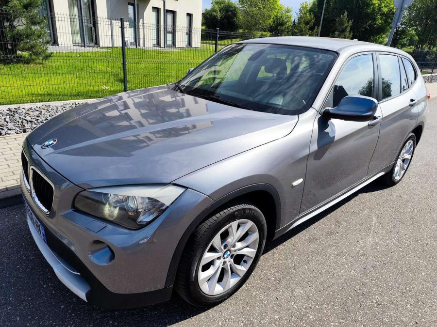 Melns BMW X1 2014 Kauņa, ar dzinēja tilpumu 2.00 L un nobraukumu 217 tūkst. km par 6250 €, foto 24 vietnē AUTOMOTO.COM.LV
