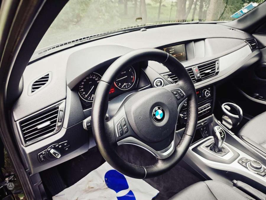 Melns BMW X1 2014 Kretinga, ar dzinēja tilpumu 2.00 L un nobraukumu 268 tūkst. km par 7899 €, foto 15 vietnē AUTOMOTO.COM.LV