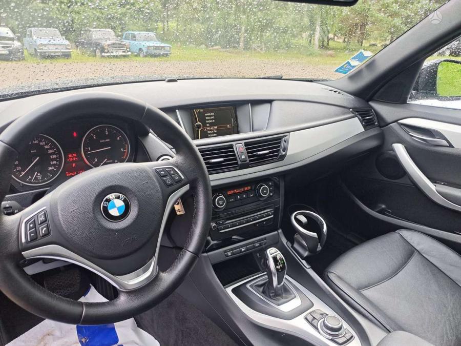 Melns BMW X1 2014 Kretinga, ar dzinēja tilpumu 2.00 L un nobraukumu 268 tūkst. km par 7899 €, foto 41 vietnē AUTOMOTO.COM.LV