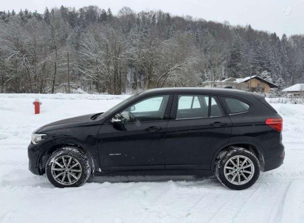 Черный БМВ Х1 2016 в Мариямполе, объемом двигателя 2.00 л и пробегом 113 тыс. км за 9900 €, фото 3 на AUTOMOTO.COM.LV