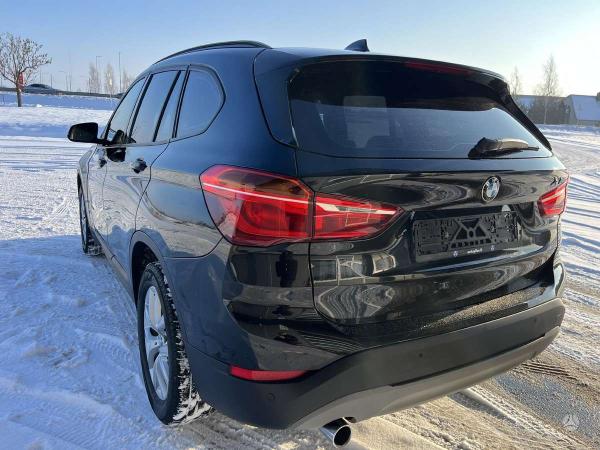 Melns BMW X1 2017 Šauļi, ar dzinēja tilpumu 2.00 L un nobraukumu 240 tūkst. km par 10800 €, foto 10 vietnē AUTOMOTO.COM.LV