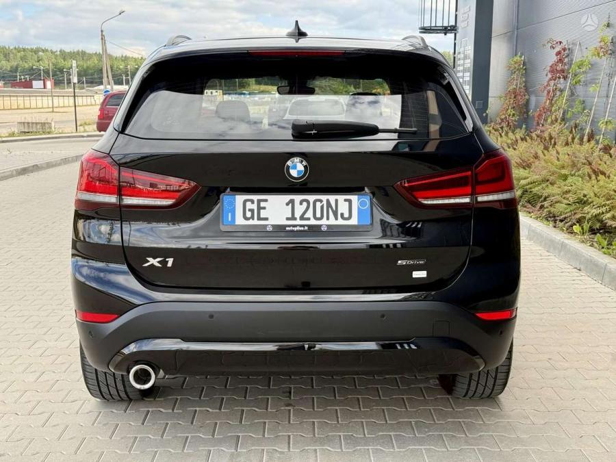 Melns BMW X1 2021 Viļņa, ar dzinēja tilpumu 1.50 L un nobraukumu 204 tūkst. km par 14190 €, foto 6 vietnē AUTOMOTO.COM.LV