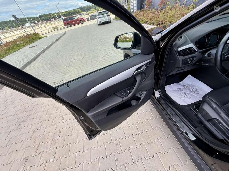 Melns BMW X1 2021 Viļņa, ar dzinēja tilpumu 1.50 L un nobraukumu 204 tūkst. km par 14190 €, foto 17 vietnē AUTOMOTO.COM.LV