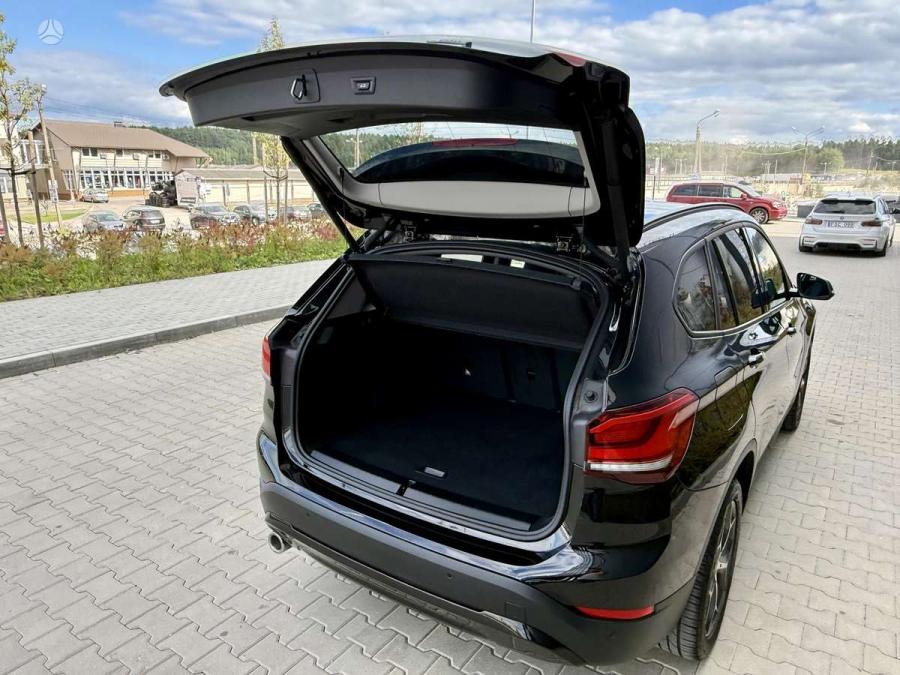 Melns BMW X1 2021 Viļņa, ar dzinēja tilpumu 1.50 L un nobraukumu 204 tūkst. km par 14190 €, foto 19 vietnē AUTOMOTO.COM.LV