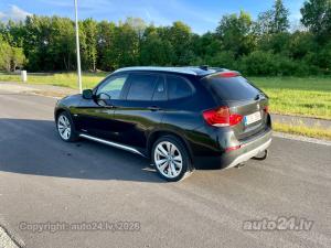 Melns BMW X1 2009 Tallina, ar dzinēja tilpumu 2.00 L un nobraukumu 330 tūkst. km par 6700 €, foto 4 vietnē AUTOMOTO.COM.LV