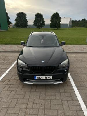 Black BMW X1 2009 in Turi, with an engine capacity of 2.00 L and mileage of 407 thousand km for 4800 €, photo  on AUTOMOTO.COM.LV