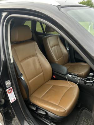 Black BMW X1 2009 in Turi, with an engine capacity of 2.00 L and mileage of 407 thousand km for 4800 €, photo 7 on AUTOMOTO.COM.LV