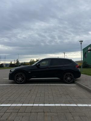 Black BMW X1 2009 in Turi, with an engine capacity of 2.00 L and mileage of 407 thousand km for 4800 €, photo 10 on AUTOMOTO.COM.LV