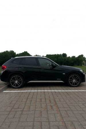 Black BMW X1 2009 in Turi, with an engine capacity of 2.00 L and mileage of 407 thousand km for 4800 €, photo 11 on AUTOMOTO.COM.LV