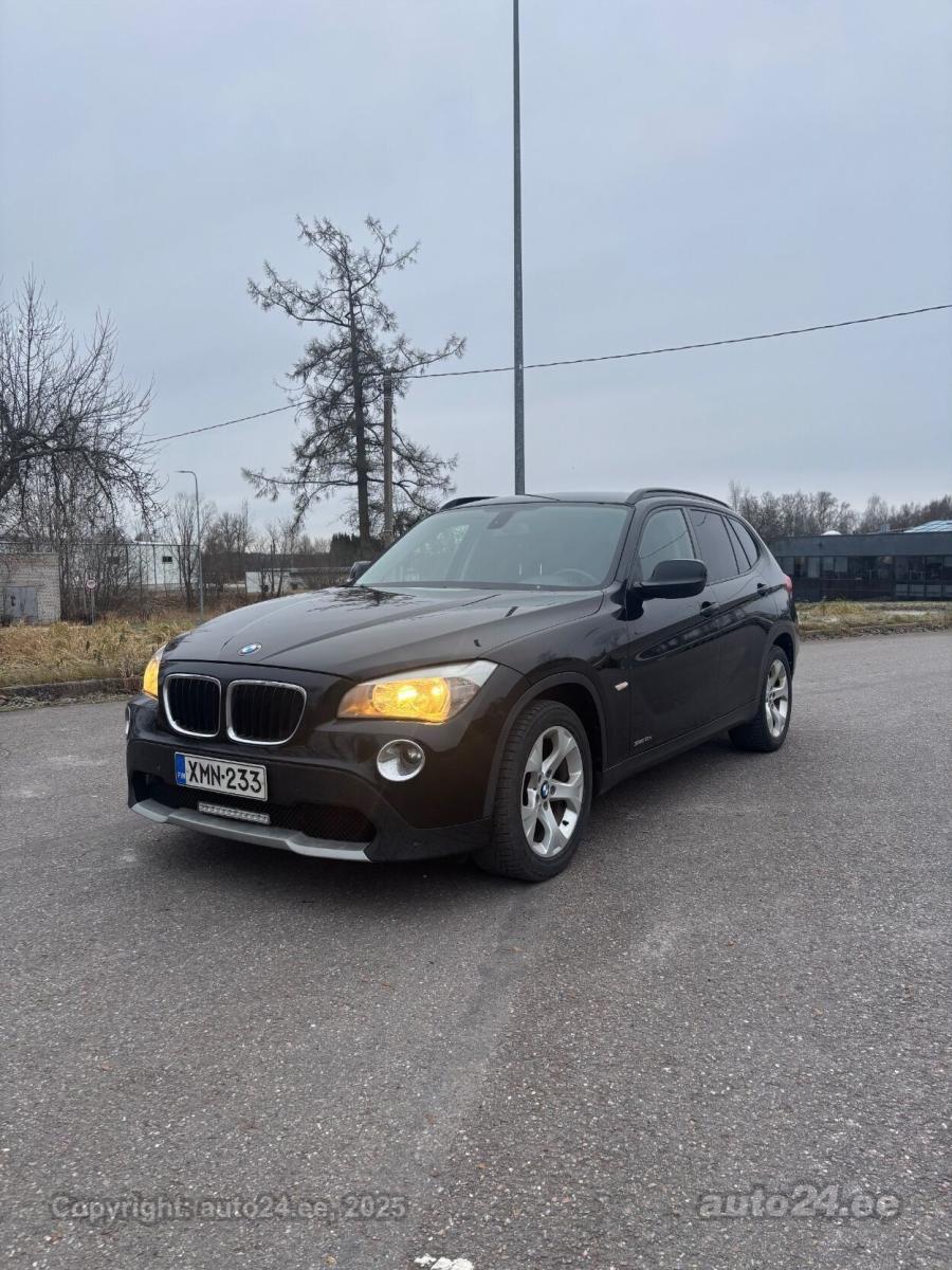 Melns BMW X1 2010 Tallina, ar dzinēja tilpumu 2.00 L un nobraukumu 365 tūkst. km par 5399 €, foto 2 vietnē AUTOMOTO.COM.LV