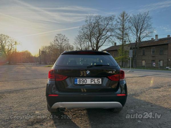 Melns BMW X1 2010 Tallina, ar dzinēja tilpumu 2.00 L un nobraukumu 373 tūkst. km par 7700 €, foto 6 vietnē AUTOMOTO.COM.LV