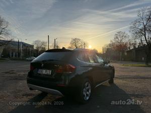 Melns BMW X1 2010 Tallina, ar dzinēja tilpumu 2.00 L un nobraukumu 373 tūkst. km par 7700 €, foto 7 vietnē AUTOMOTO.COM.LV