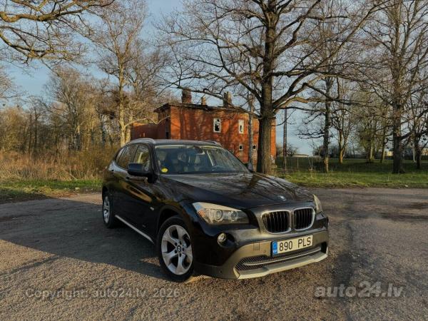 Melns BMW X1 2010 Tallina, ar dzinēja tilpumu 2.00 L un nobraukumu 373 tūkst. km par 7700 €, foto 10 vietnē AUTOMOTO.COM.LV