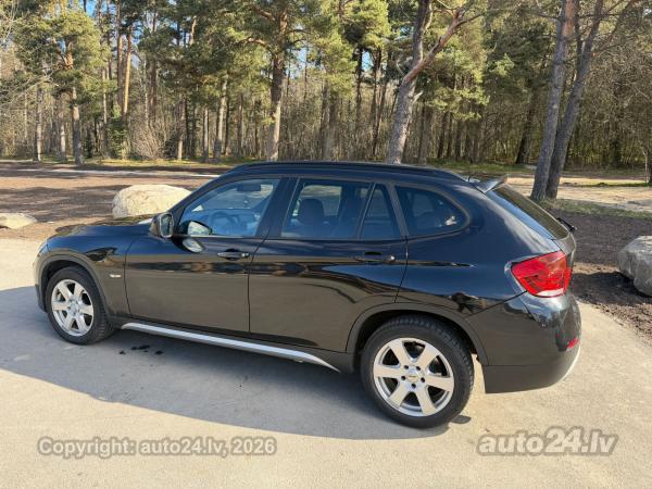 Black BMW X1 2011 in Tallinn, with an engine capacity of 2.00 L and mileage of 254 thousand km for 6900 €, photo 4 on AUTOMOTO.COM.LV