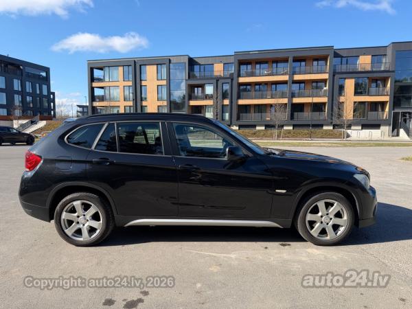Black BMW X1 2011 in Tallinn, with an engine capacity of 2.00 L and mileage of 254 thousand km for 6900 €, photo 5 on AUTOMOTO.COM.LV