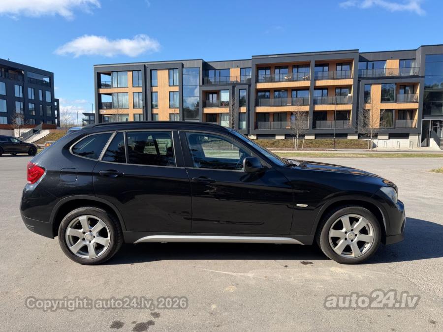 Black BMW X1 2011 in Tallinn, with an engine capacity of 2.00 L and mileage of 254 thousand km for 6900 €, photo 6 on AUTOMOTO.COM.LV