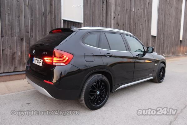 Black BMW X1 2012 in Maardu, with an engine capacity of 2.00 L and mileage of 230 thousand km for 10100 €, photo 3 on AUTOMOTO.COM.LV