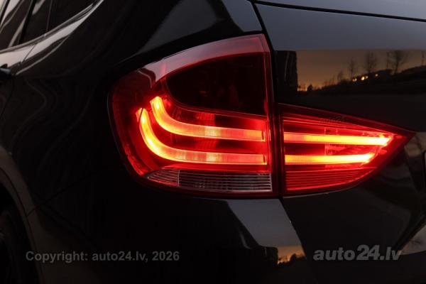 Black BMW X1 2012 in Maardu, with an engine capacity of 2.00 L and mileage of 230 thousand km for 10100 €, photo 10 on AUTOMOTO.COM.LV