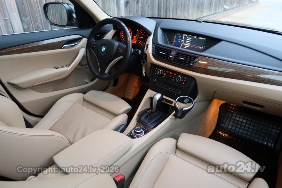 Melns BMW X1 2012 Mardu, ar dzinēja tilpumu 2.00 L un nobraukumu 230 tūkst. km par 10100 €, foto 22 vietnē AUTOMOTO.COM.LV