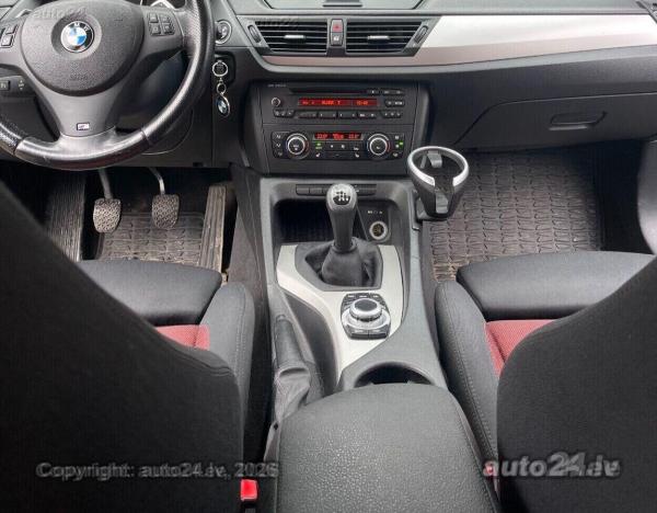 Black BMW X1 2013 in Rakvere, with an engine capacity of 0.00 L and mileage of 359 thousand km for 12499 €, photo 4 on AUTOMOTO.COM.LV