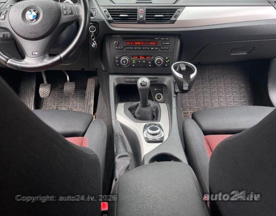 Melns BMW X1 2013 Rakvere, ar dzinēja tilpumu 0.00 L un nobraukumu 359 tūkst. km par 12499 €, foto 4 vietnē AUTOMOTO.COM.LV