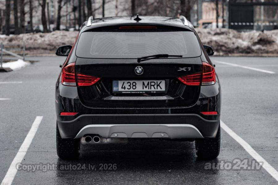Black BMW X1 2013 in Tallinn, with an engine capacity of 2.00 L and mileage of 137 thousand km for 11500 €, photo 4 on AUTOMOTO.COM.LV