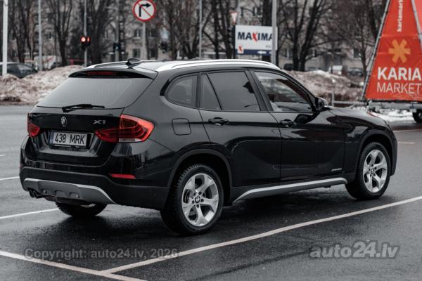 Melns BMW X1 2013 Tallina, ar dzinēja tilpumu 2.00 L un nobraukumu 137 tūkst. km par 11500 €, foto 5 vietnē AUTOMOTO.COM.LV