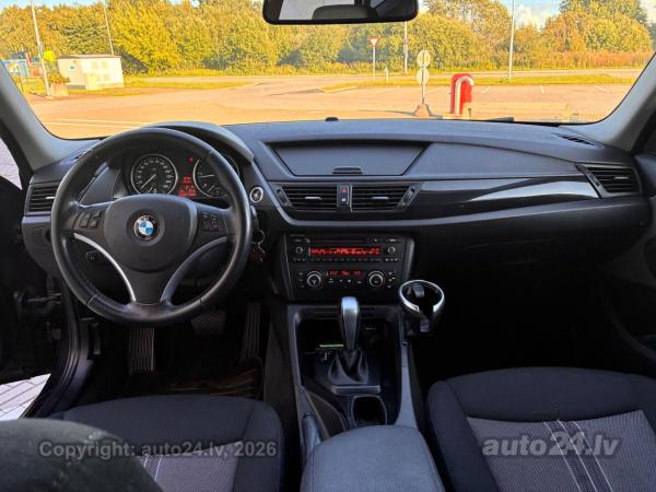 Melns BMW X1 2013 Tallina, ar dzinēja tilpumu 2.00 L un nobraukumu 229 tūkst. km par 6199 €, foto 6 vietnē AUTOMOTO.COM.LV