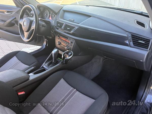 Melns BMW X1 2013 Tallina, ar dzinēja tilpumu 2.00 L un nobraukumu 229 tūkst. km par 6199 €, foto 7 vietnē AUTOMOTO.COM.LV