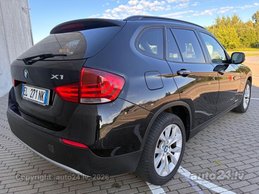 Black BMW X1 2013 in Tallinn, with an engine capacity of 2.00 L and mileage of 229 thousand km for 6199 €, photo 12 on AUTOMOTO.COM.LV