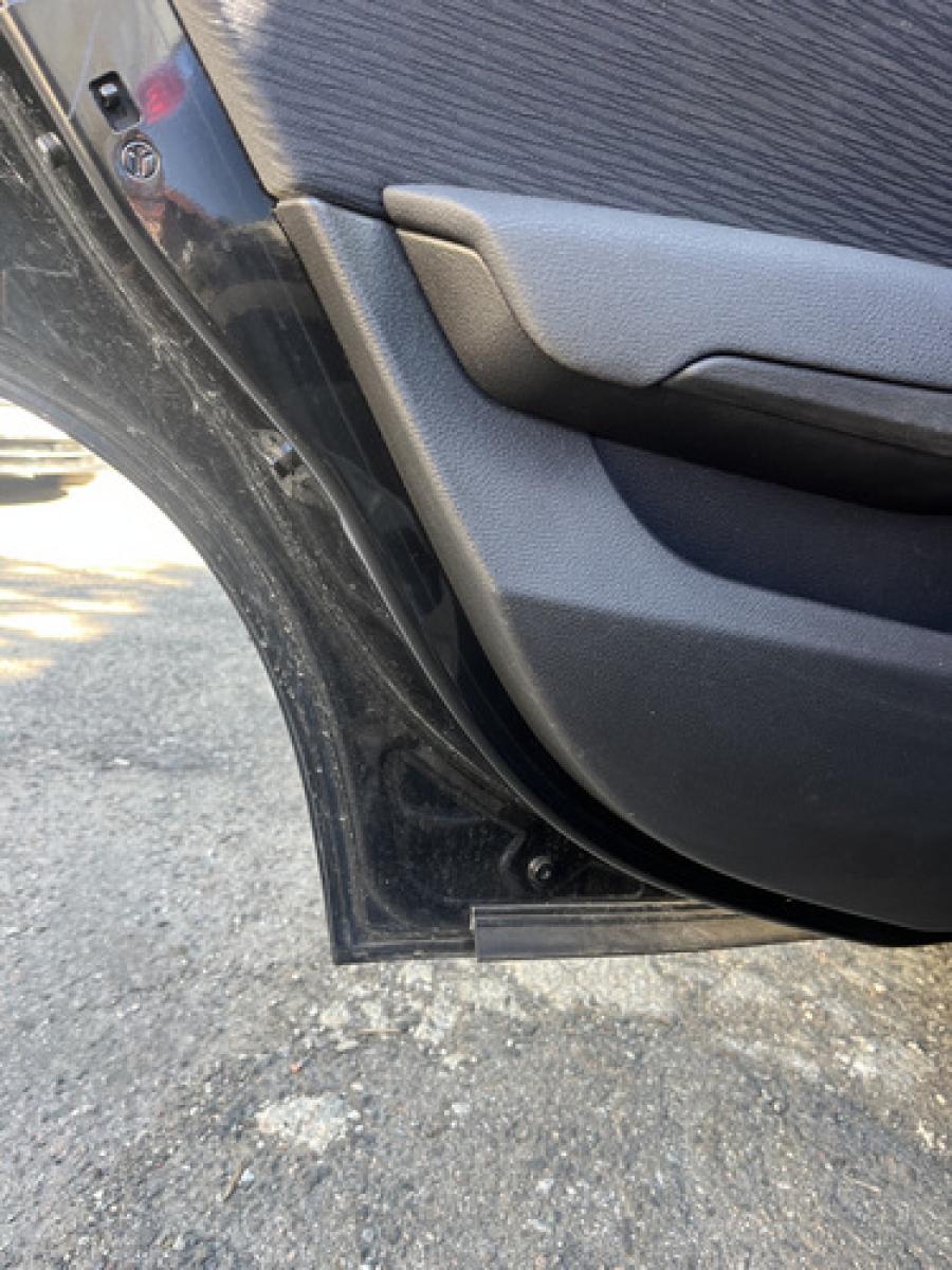 Black BMW X1 2013 in Tallinn, with an engine capacity of 2.00 L and mileage of 190 thousand km for 10500 €, photo 12 on AUTOMOTO.COM.LV