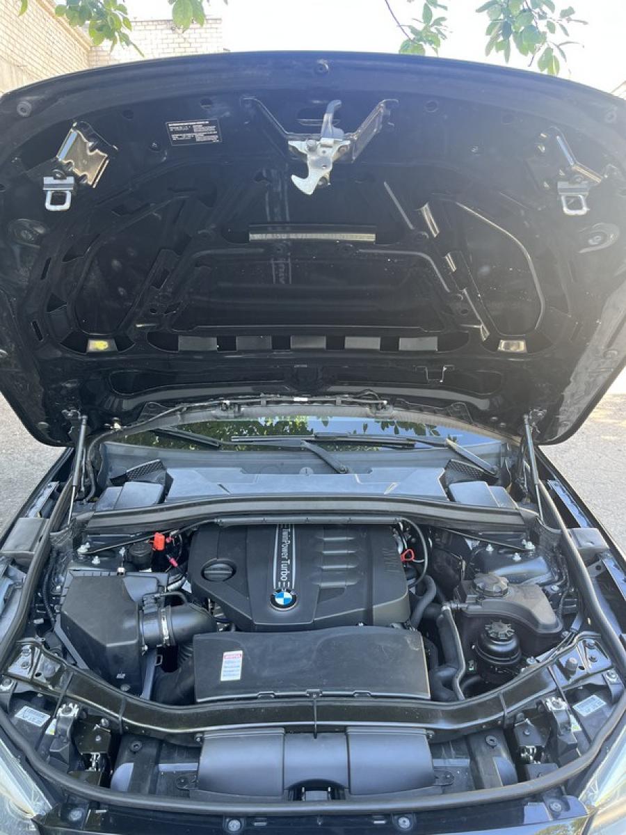 Black BMW X1 2013 in Tallinn, with an engine capacity of 2.00 L and mileage of 190 thousand km for 10500 €, photo 23 on AUTOMOTO.COM.LV