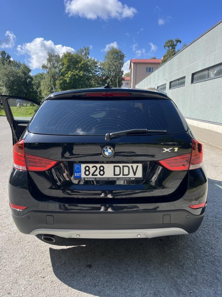 Black BMW X1 2013 in Tallinn, with an engine capacity of 2.00 L and mileage of 190 thousand km for 10500 €, photo 29 on AUTOMOTO.COM.LV