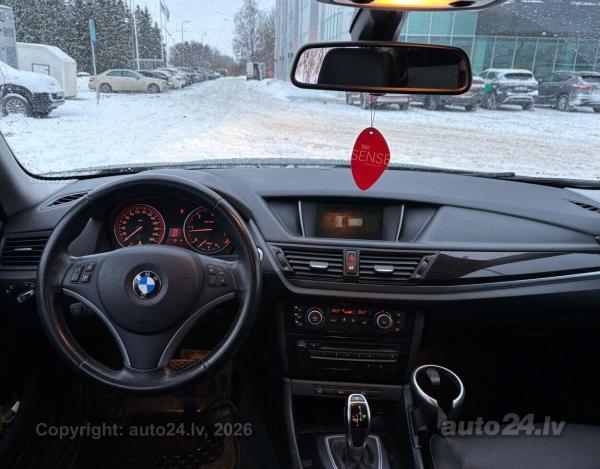 Black BMW X1 2014 in Tallinn, with an engine capacity of 2.00 L and mileage of 126 thousand km for 8900 €, photo 5 on AUTOMOTO.COM.LV